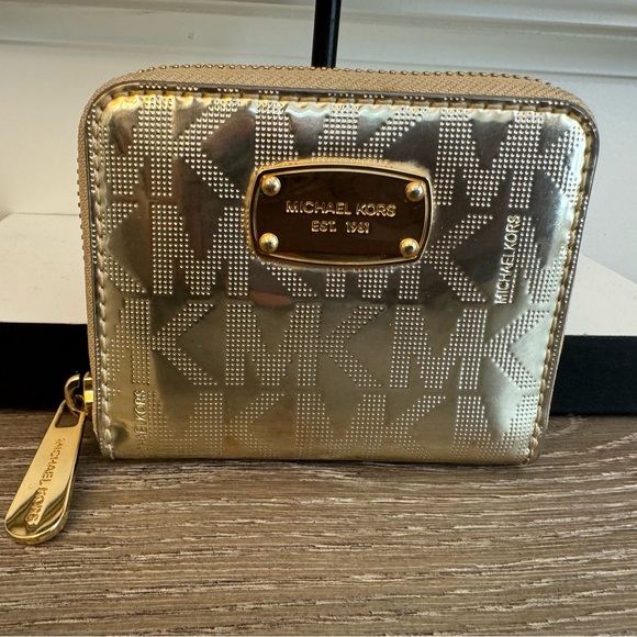 Michael Kors | Bags | Michael Kors Mini Wallet | Poshmark